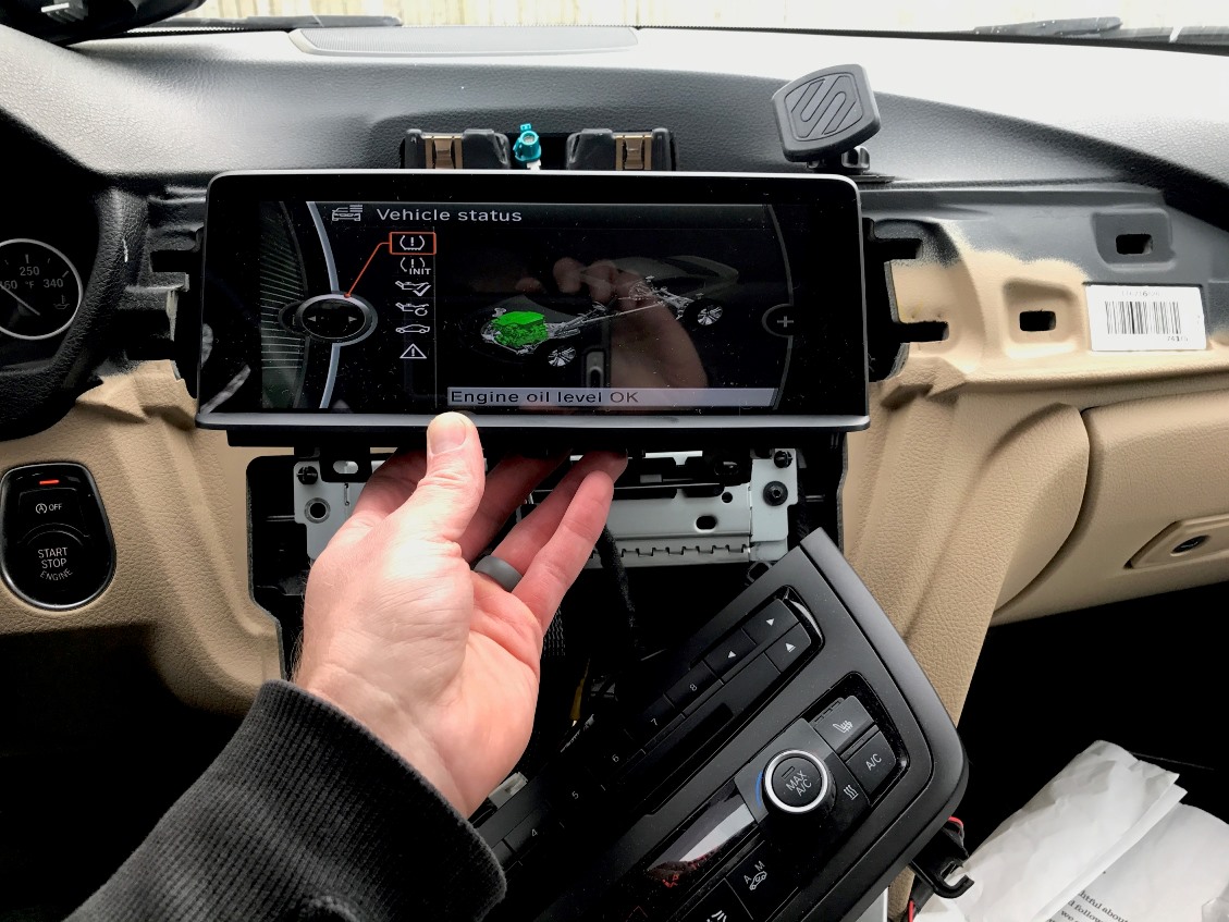 BimmerTech VividScreen - 8,8" Screen Upgrade